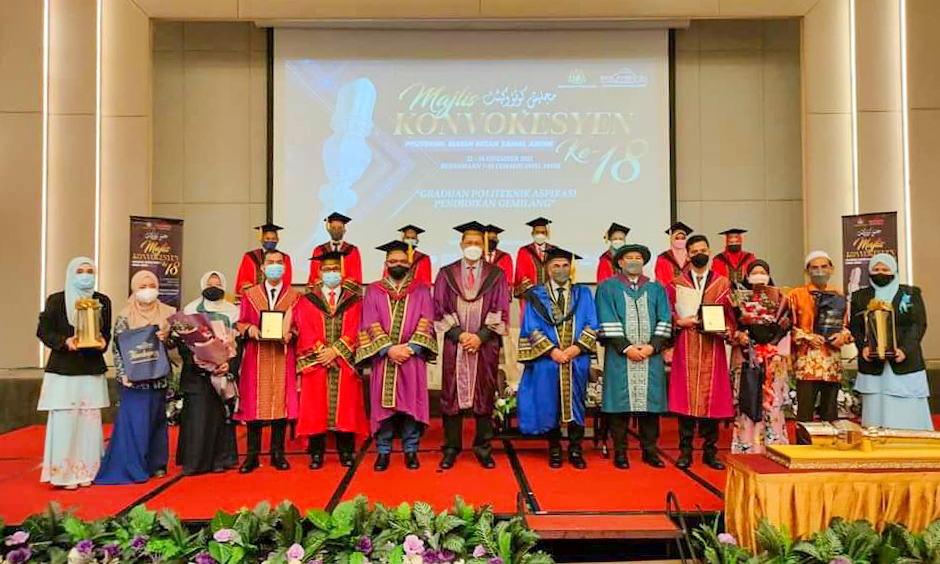 Graduan PSMZA Terima Diploma Secara Hibrid - TRDI News
