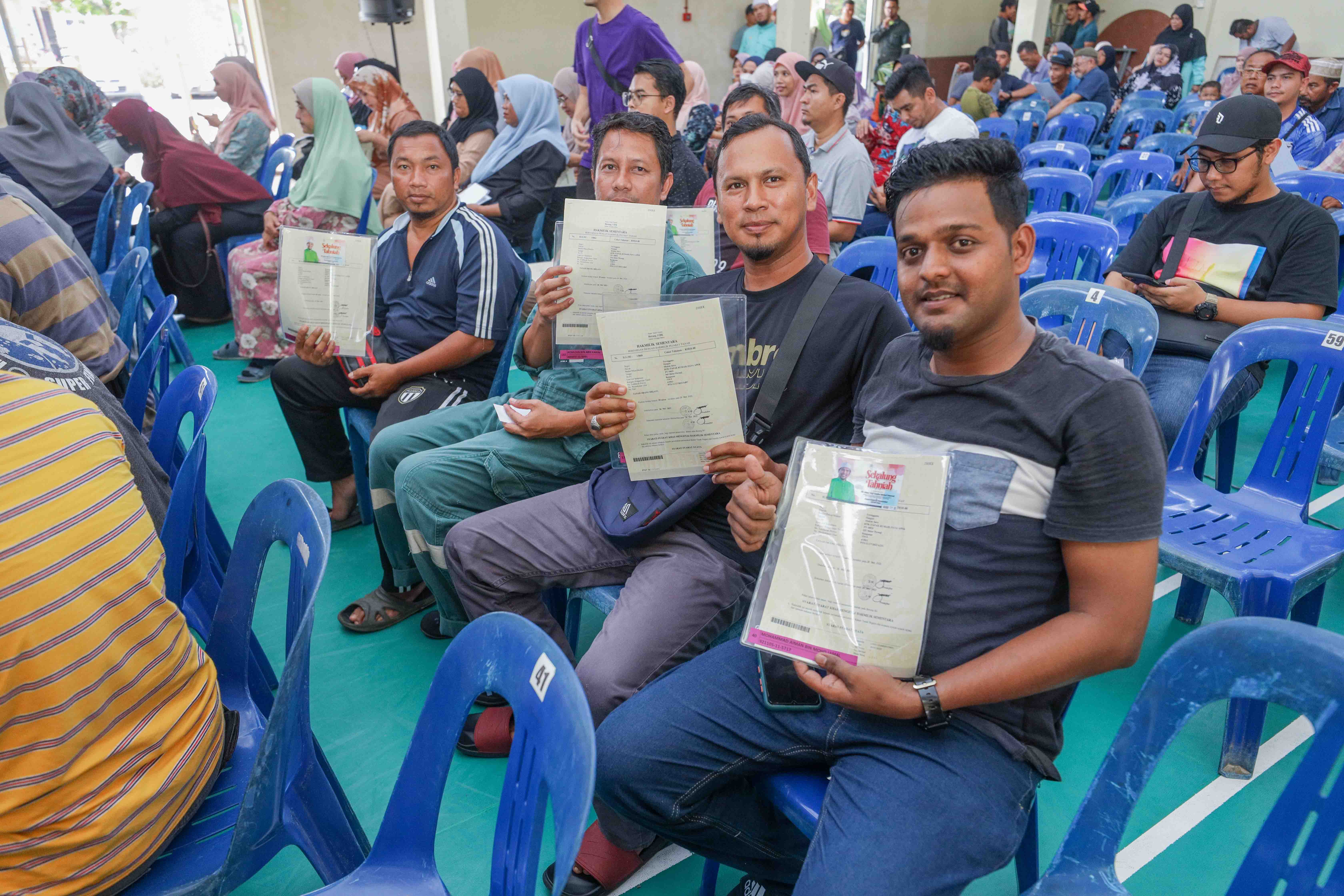 150 Peserta RTB Terima Geran Tanah - TRDI News