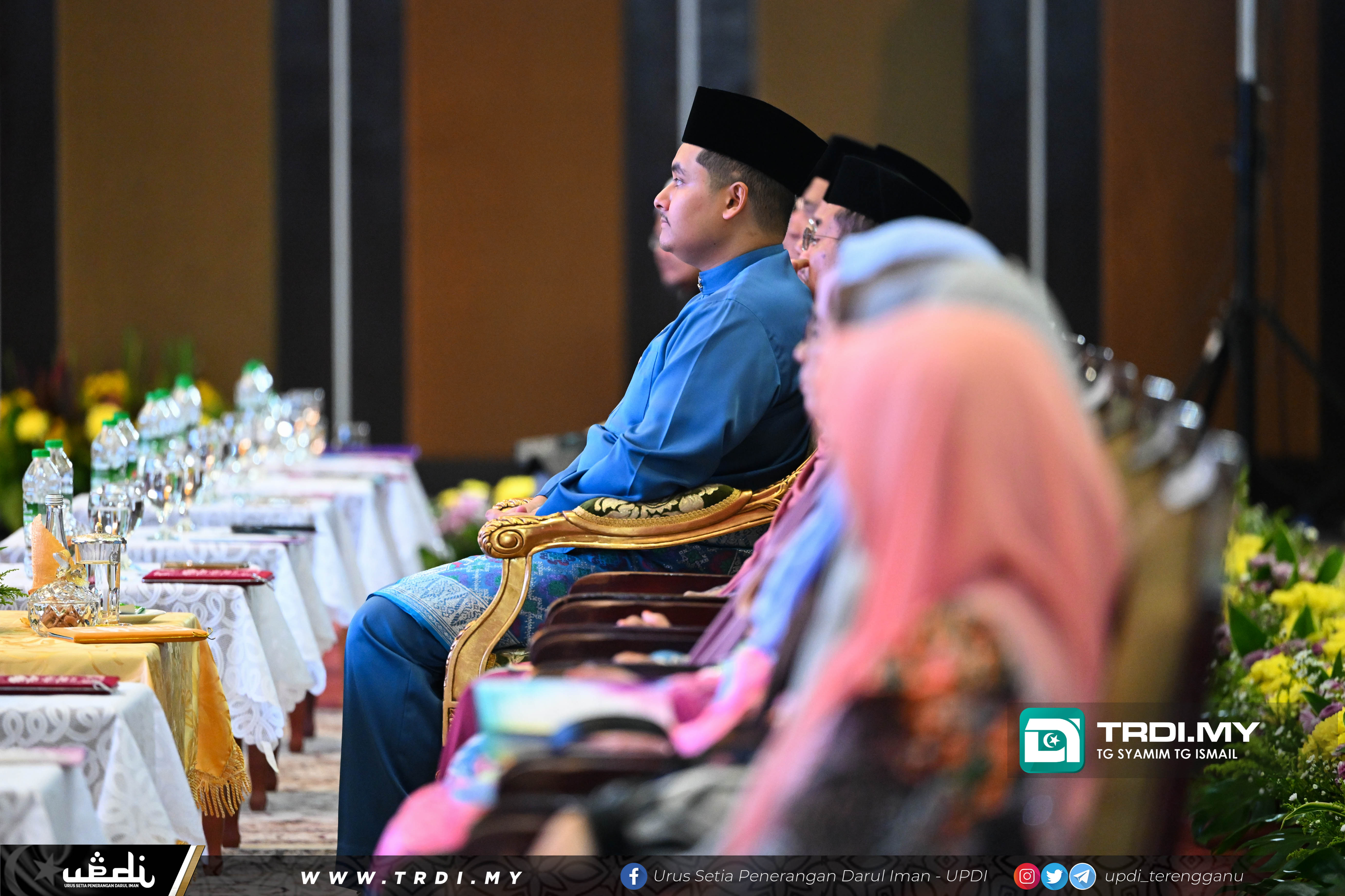 KDYMM Menyempurnakan Majlis Perasmian Simposium Pelaksanaan Syariah ...