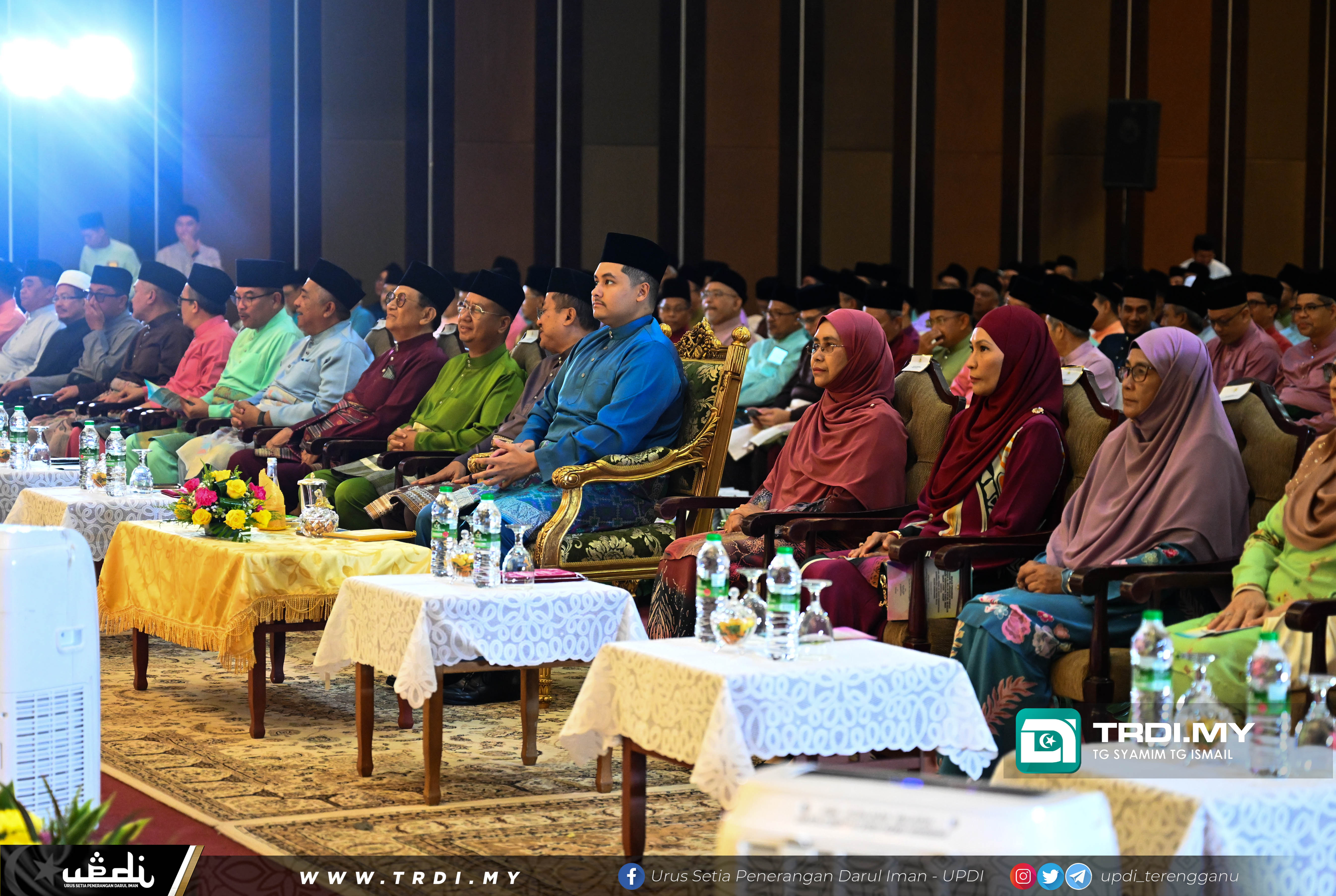 KDYMM Menyempurnakan Majlis Perasmian Simposium Pelaksanaan Syariah ...