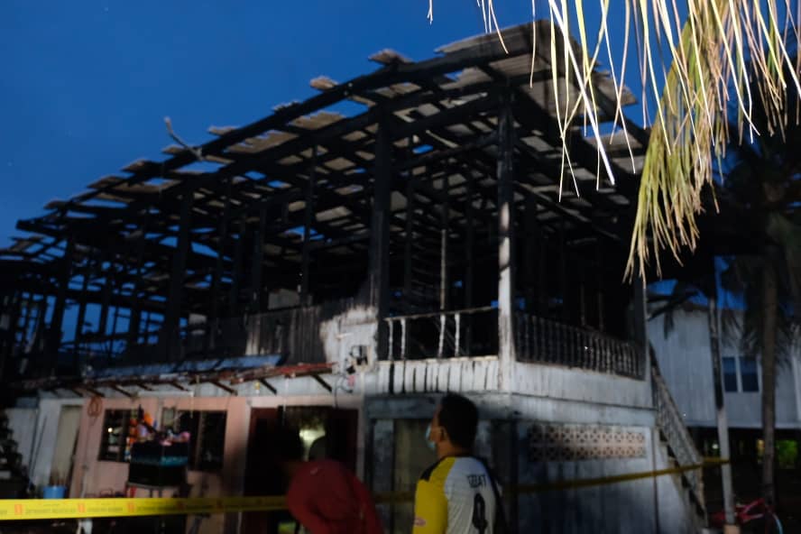 Rumah Terbakar Ketika Menjerang Air - TRDI News