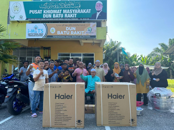 Kerajaan Terengganu Terus Bantu Peniaga Kecil - TRDI News