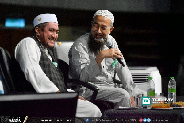 Ustaz Azhar Puji Kerajaan Terengganu Tak Takut Ditegur - TRDI News