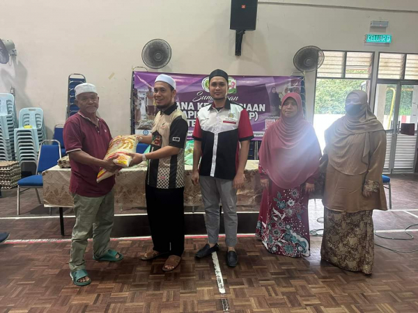 50 Asnaf Batu Rakit Tersenyum Lebar - TRDI News