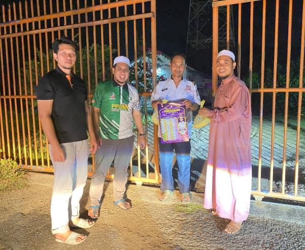 ADUN Batu Rakit Santuni Petugas Barisan Hadapan - TRDI News