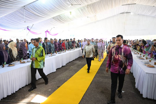 Hampir 3,000 Rakyat Marang Meriahkan Jamuan Teh Sultan Mizan - TRDI News