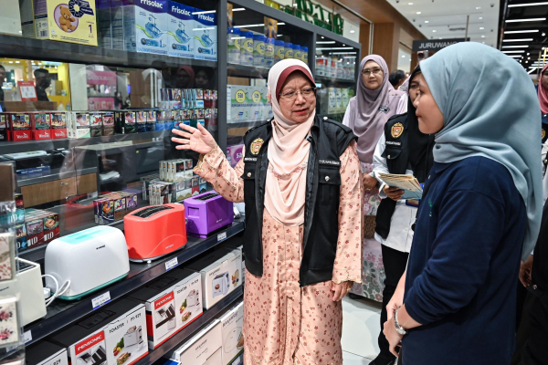 JKNT, PDRM Jalin Kerjasama Kuatkuasa Akta Rokok 852 - TRDI News